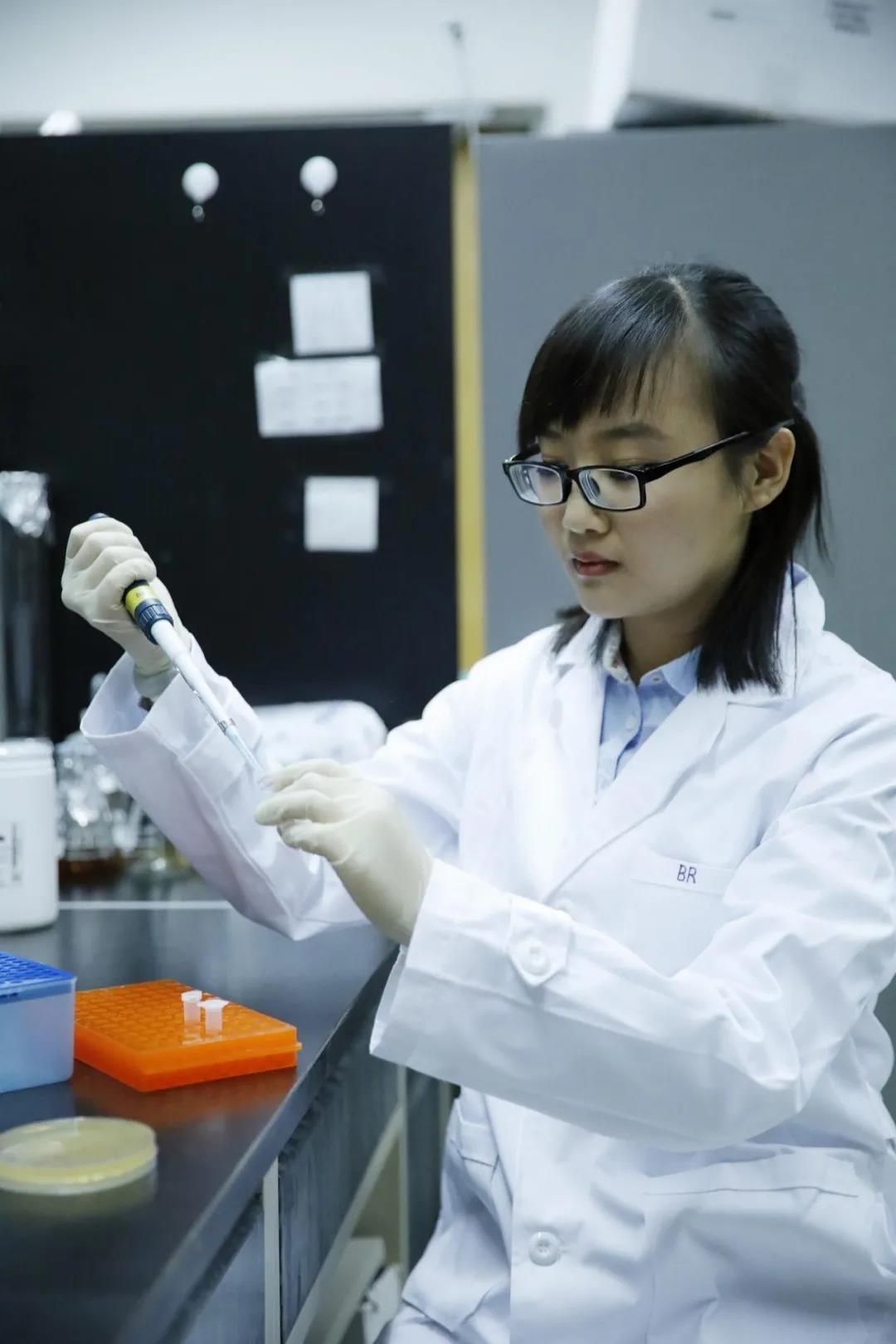 成为科学家的要求科学家应该具备的素质普通人能成为科学家吗大山谷图库